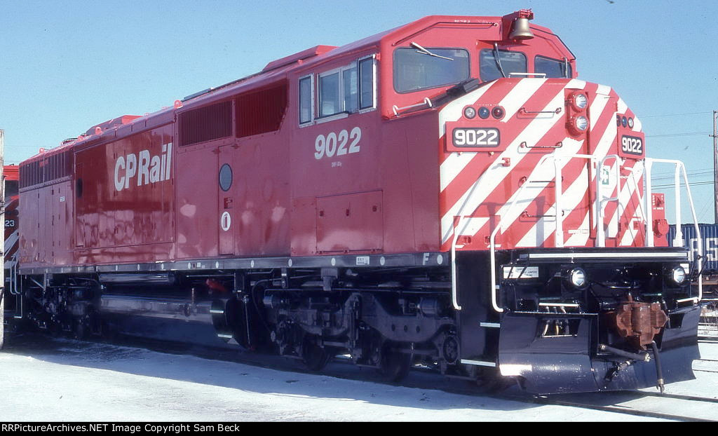 CP 9022--New SD40-2F